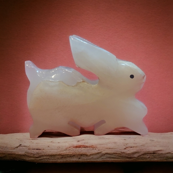 Source Unknown | Other | Vintage 99s Hand Carved White Onyx Rabbit ...